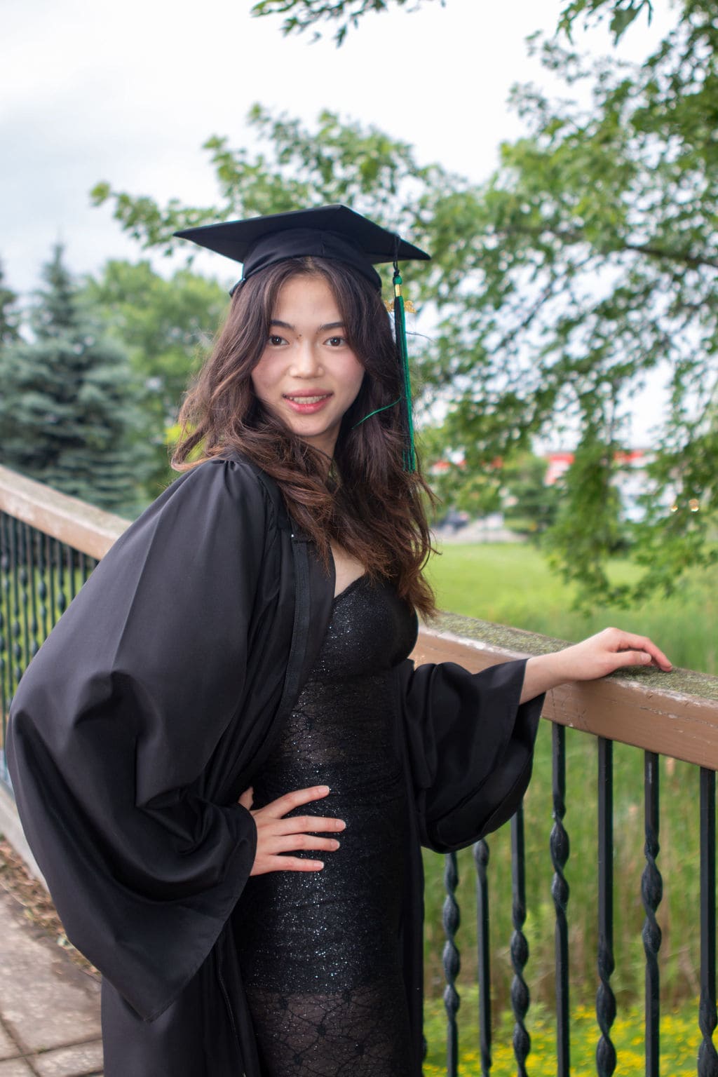 Grad Portrait Photoghrapy Sudio for Grad Photos - PhotoFamily